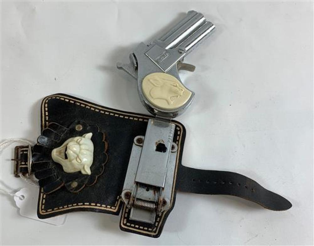 VINTAGE 1960 HUBLEY PANTHER PISTOL WRIST DERRINGER WITH QUICK DRAW CUFF ...